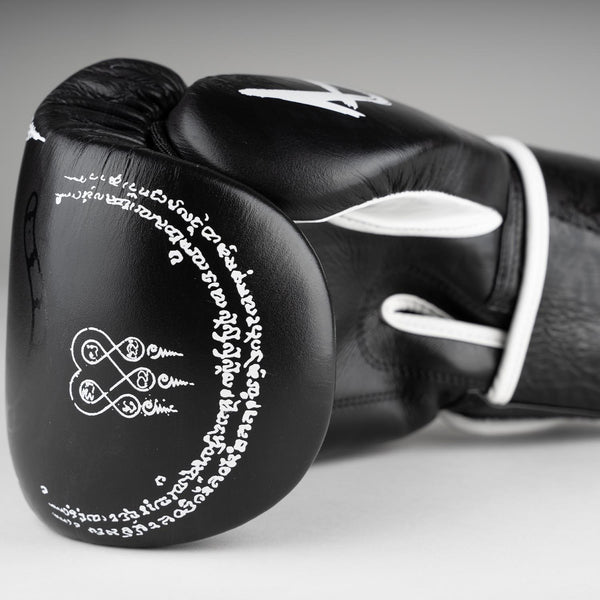 8 WEAPONS Boxing Gloves, Sak Yant Big Tiger, black-black – 8 WEAPONS ...